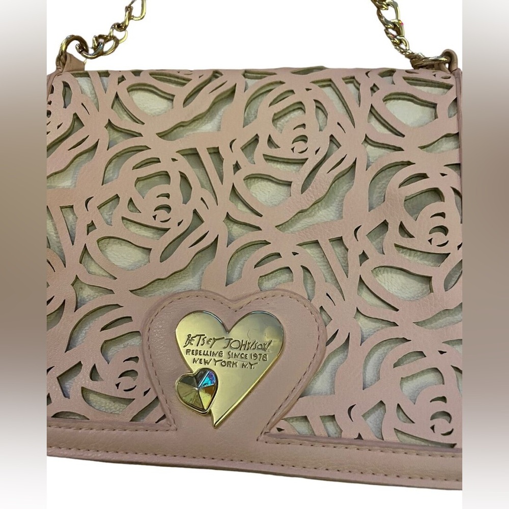Betsey Johnson Pink Filigree Laser Cut Rose Floral Sh… - Gem
